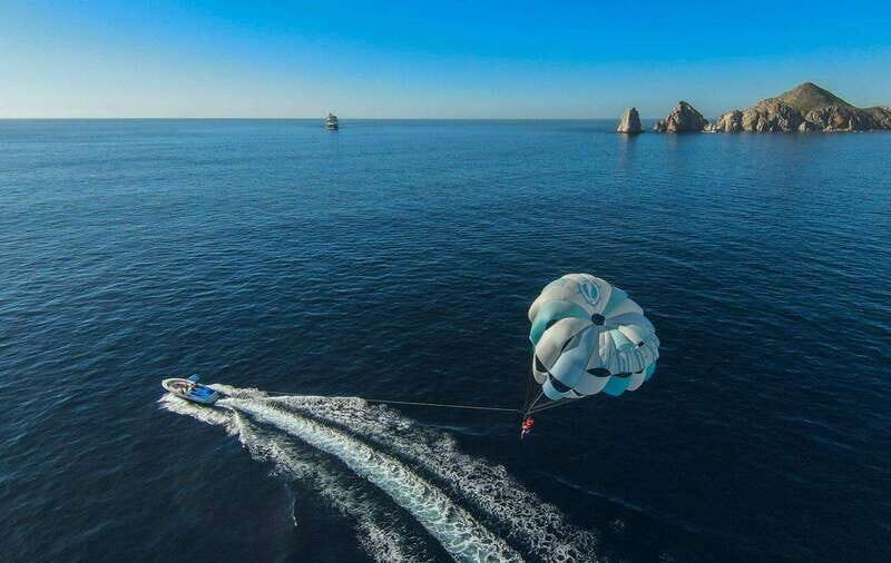 Los Cabos: Parasailing, a new perspective from the skies. - Key Points