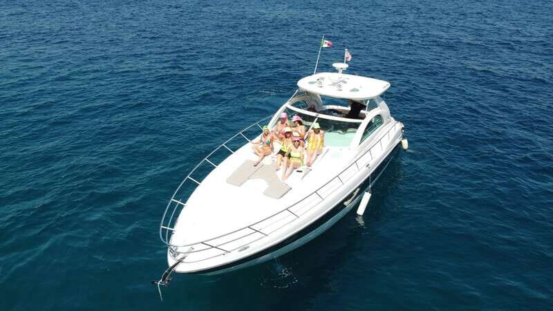 LOS CABOS: PRIVATE BAY AND ARCH TOUR. LUXURY YACHT - Key Points