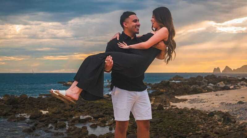 Los Cabos: Private Photographer 1 hour photo session - Key Points