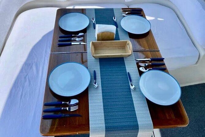 Los Cabos Private Yacht Tour, Water Activities, Lunch and Drinks - FAQ