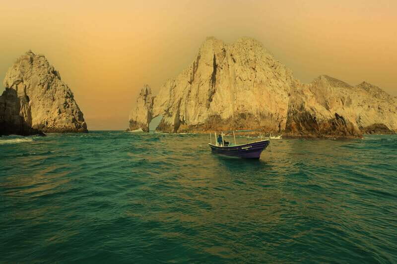 Los Cabos: Sunset Boat Tour to the Arch and Sea Lions - The Experience Provider: Fortuna Los Cabos