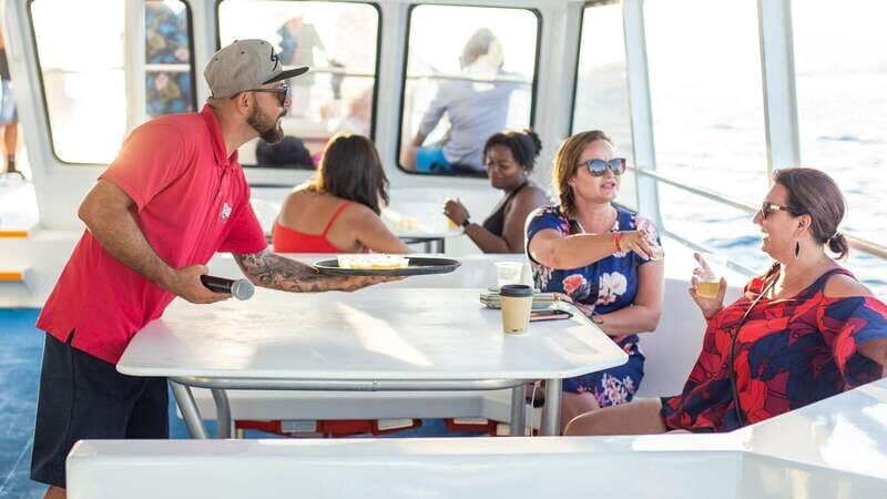 Los Cabos: Sunset Dinner Cruise with Transportation - The Experience: What to Expect on the Sunset Dinner Cruise