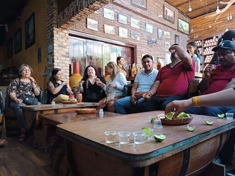 Lots of party: Have fun at "La Aguirreña" factory - Key Points