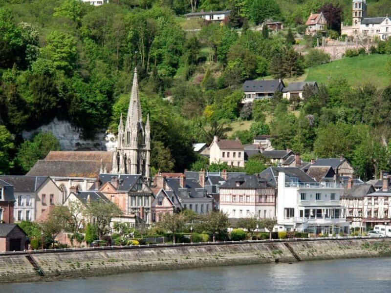 Lourdes: Express Walk with a Local in 60 minutes - Exploring Lourdes in a Nutshell
