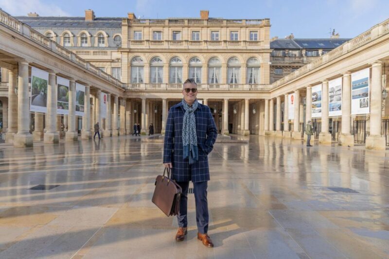 Louvre area photo shoot by Paris photographer - An Honest Look at the Louvre Area Photo Shoot with a Paris Photographer