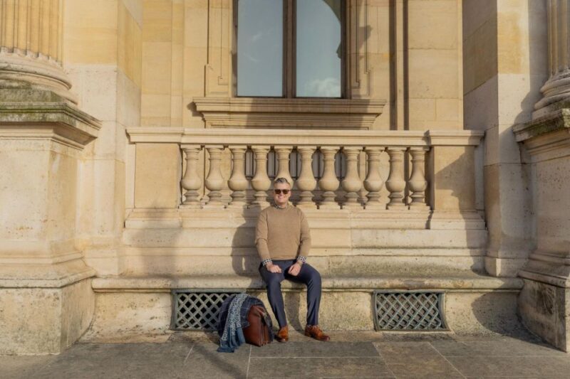 Louvre area photo shoot by Paris photographer - Who Is This Experience Best Suited For?