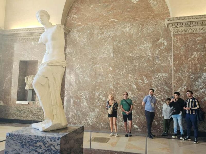 Louvre Museum Guided Tour of the Masterpieces in Spanish (6 people) - Final Thoughts: Who Should Consider This Tour?