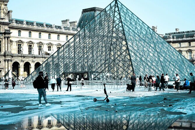 Louvre Museum with Mona Lisa Direct Entry Experience - Key Points