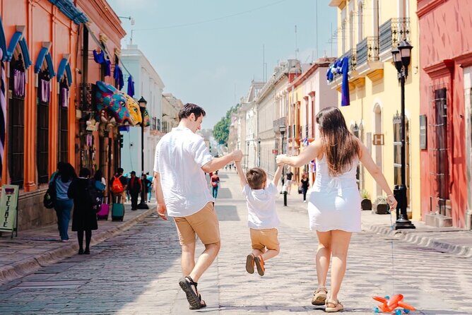 Love Photographic Tour in Oaxaca - FAQs