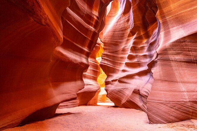 Lower Antelope Canyon and Horseshoe Bend Day Tour with Lunch - A Detailed Look at the Lower Antelope Canyon and Horseshoe Bend Day Tour from Las Vegas