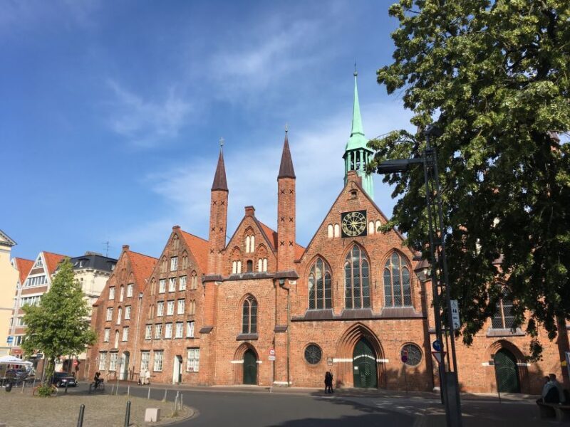 Lübeck: Backyards and Town Houses Private Guided Tour - Key Points