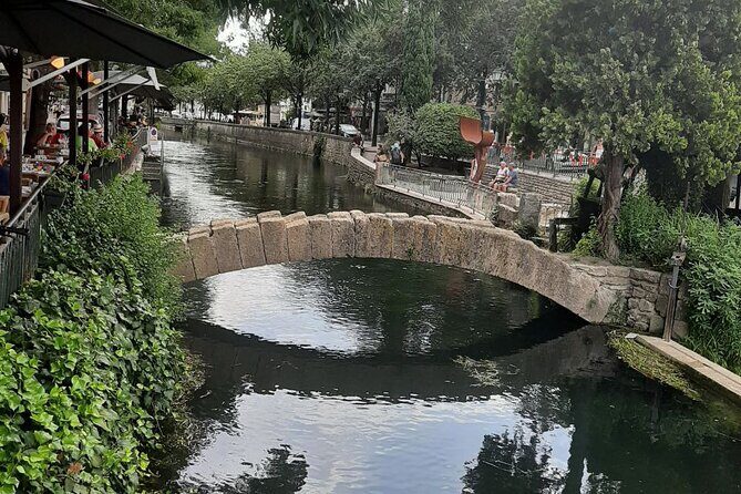 Luberon and its perched villages - An Overview of the Itinerary