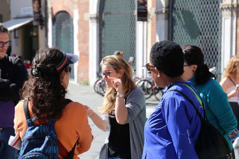 Lucca: Guided Walking Tour - Authentic insights from reviewers