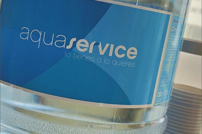 Luggage Storage and Shower Lounge in Alicante - Overview of the Experience