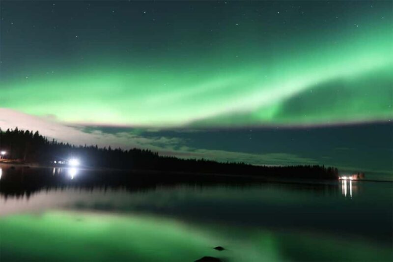 Luleå: Northern Lights Tour by Car with Swedish Treats - Transportation, Duration, and Group Size