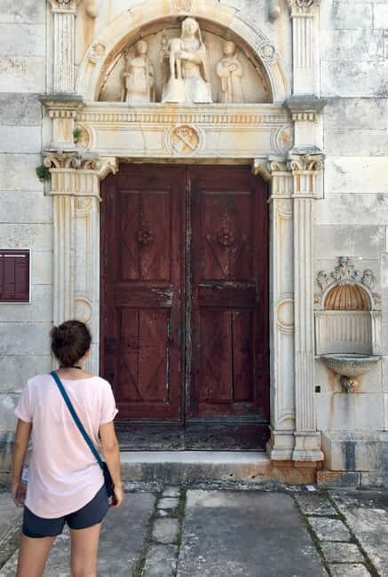 Lumbarda - Sunset Kayak Tour with a Picnic - Wine and Sweets - FAQ