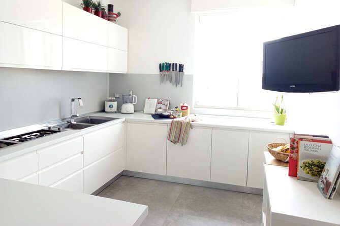 Lunch and dinner at my house with the typical products of Salento - Introduction