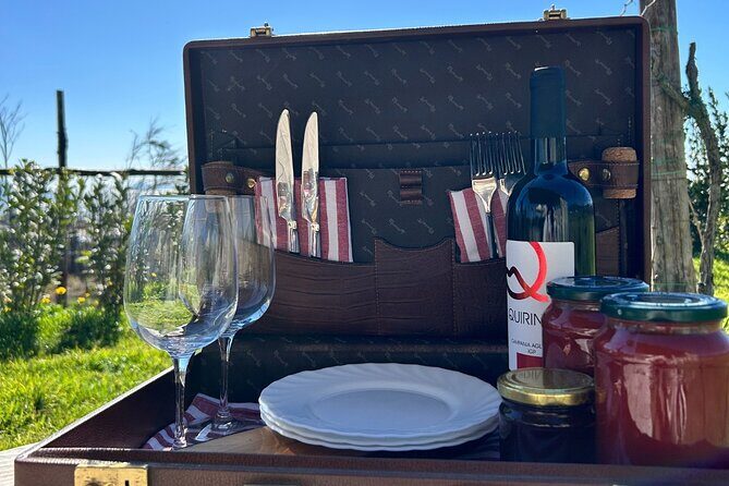 Lunch & Wine Tasting in the National Park of Mt Vesuvius - FAQs