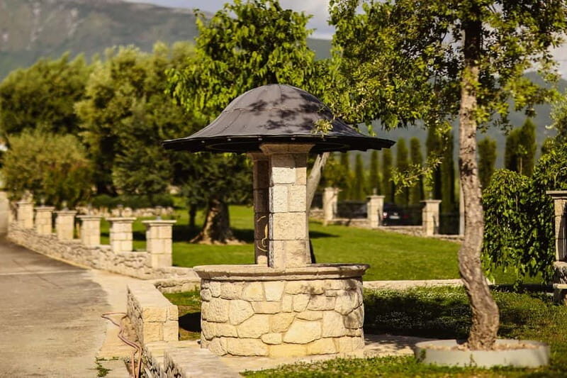 Lundër: Lundra Winery Guided Tour with Wine Tasting - Practical Details and Tips