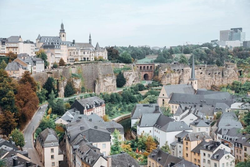 Luxembourg: City Bus Tour with Audio Guide and Headphones - Key Points