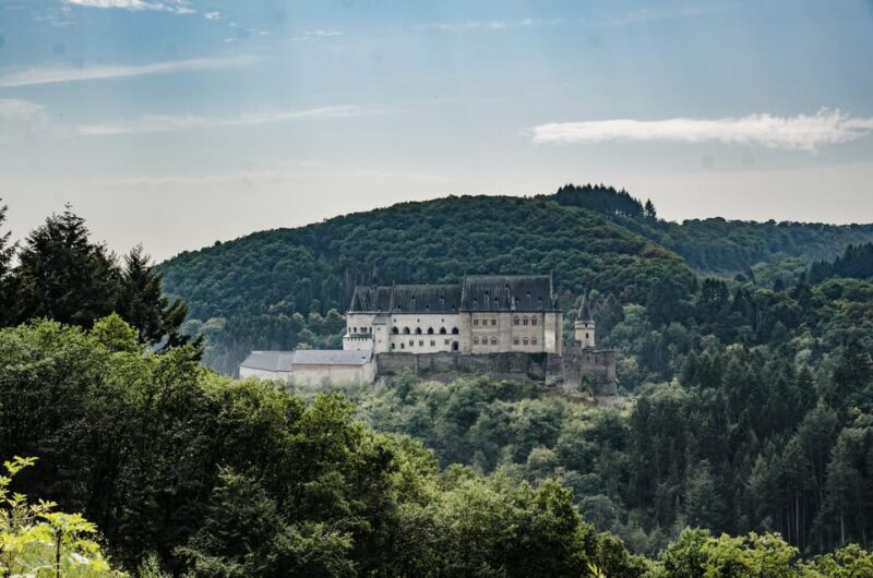 Luxembourg: Express Walk with a Local in 60 minutes - A Close Look at the Luxembourg Express Walk