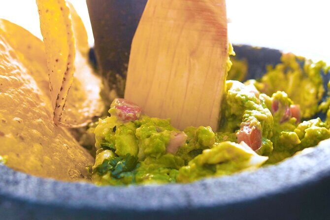 Luxury 42' Yacht Tour in Cabo for Snorkeling and Sunset - What’s Included