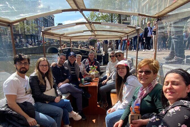 Luxury Amsterdam Canal Cruise  Unlimited Cocktails Included (1H) - Key Points