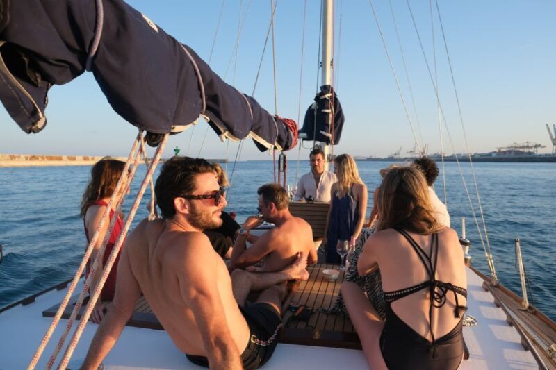 Luxury and exclusive sailing tour with private service - FAQ