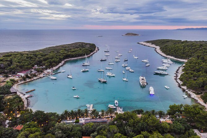 Luxury Blue and Green Cave private tour - Who Will Love This Tour?