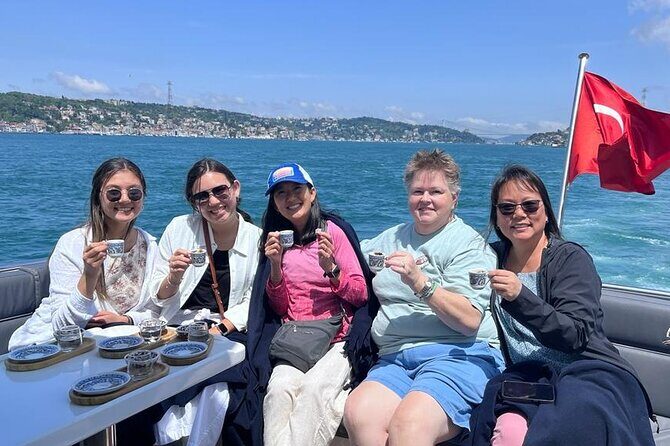 Luxury Bosphorus Yacht Cruise  Stopover in Asian Side - Why Consider the Bosphorus Yacht Cruise?