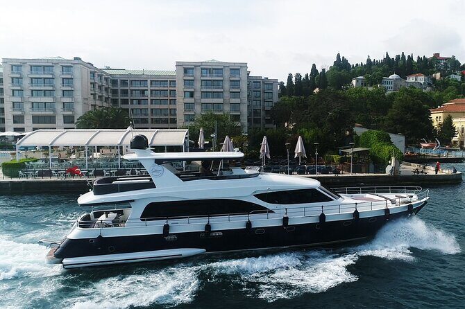 Luxury Bosphorus Yacht Cruise  Stopover in Asian Side - The Comfort and Service
