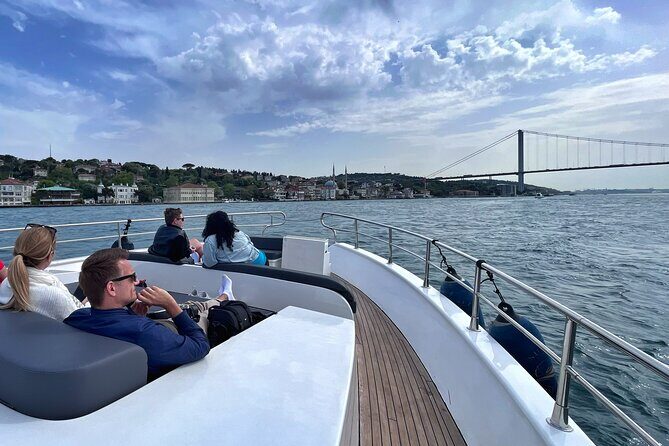 Luxury Bosphorus Yacht Cruise  Stopover in Asian Side - FAQ