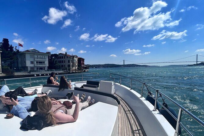 Luxury Bosphorus Yacht Tour  Asian Side Stop & Exploration - Exploring the Itinerary: What You Can Expect