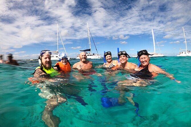 Luxury Catamaran Privilege to Isla Mujeres + Open Bar VIP - Whats Not Included