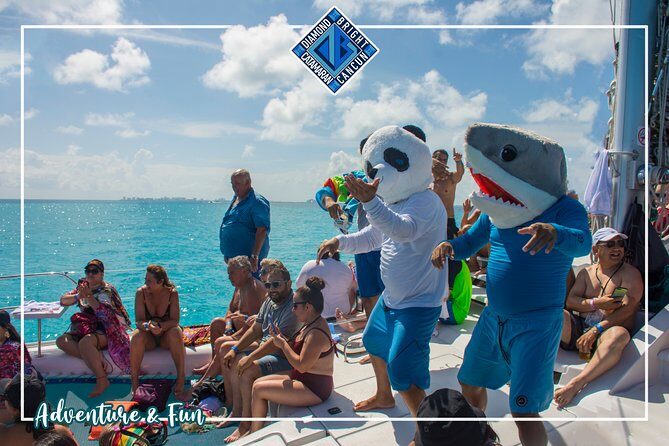 Luxury Catamaran tour to Isla Mujeres with Transportation from Cancun - An In-Depth Look at the Tour Experience