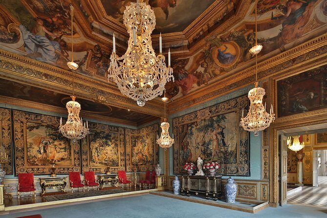 Luxury Evening Dining Experience at Chateau de Vaux-le-Vicomte - The Final Touch: Nighttime Illumination & Atmosphere