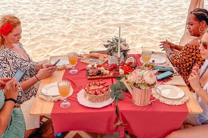 Luxury picnic on the beach - What Is the Luxury Picnic on the Beach?