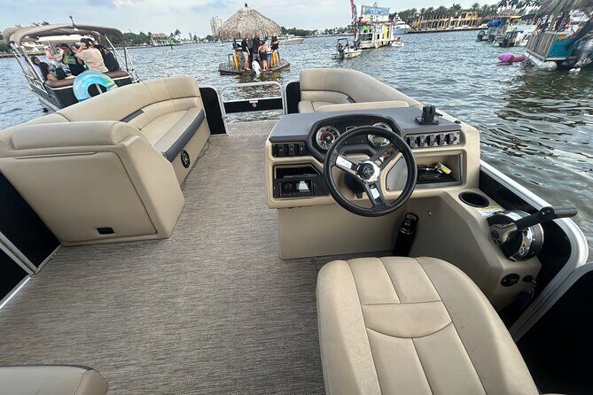 Luxury Pontoon Boat Rentals in Fort Lauderdale - The Boat and Its Features