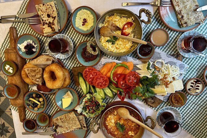 Luxury Private and Guided Istanbul Food Tour with a local guide - A Closer Look at the Luxury Private and Guided Istanbul Food Tour
