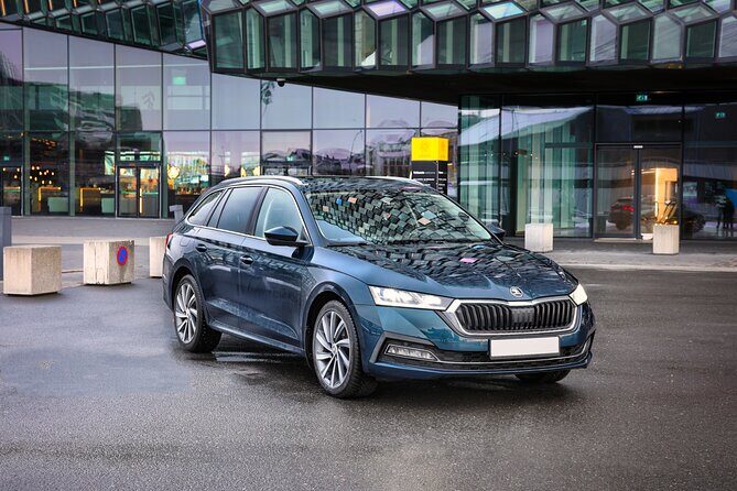 Luxury Private Transfer from Reykjavik to Keflavik Airport - Who Will Love This Transfer?