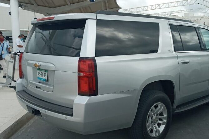Luxury private transportation from CUN Airport to Cancun Hotel Zone - Booking & Communication