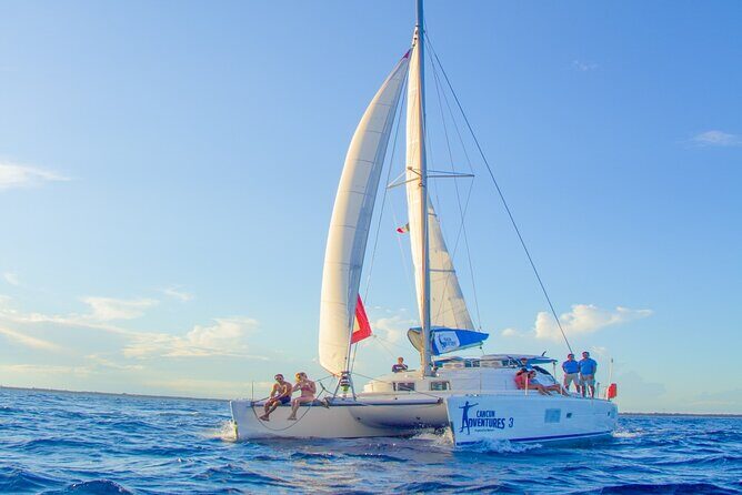 Luxury Sailing Experience to Isla Mujeres with Lunch & Open Bar - Key Points