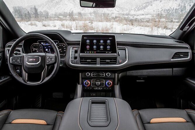 Luxury Sedan O'Hare/Midway Airport (Curbside) Chicago Ony Way - What’s Included in the Price