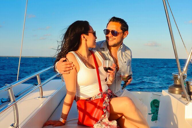 Luxury Sunset Sailing Cruise in Cancun with Light Dinner and Open Bar - FAQ