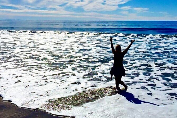 Luxury Wellness Day: Coastal Yoga, Breathwork, and Nature Therapy - Key Points