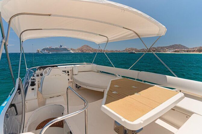Luxury Yacht Experience in Los Cabos 45 FT - The Experience in Detail 