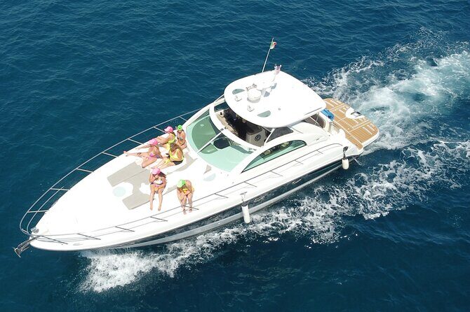 Luxury yacht for private tour EN Cabo San Lucas - Who Is This Tour Perfect For?
