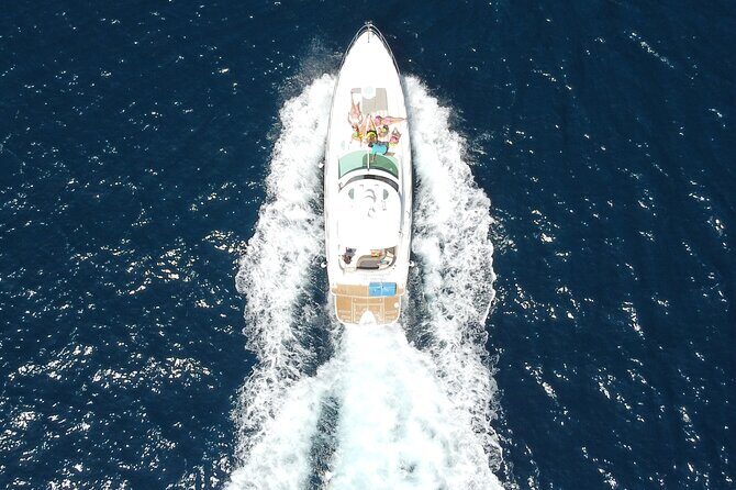 Luxury yacht for private tour EN Cabo San Lucas - FAQs