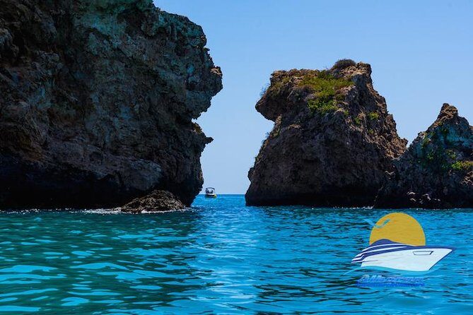 Luxury Yatch trips + Open Bar + Tapas + Paddle Surf + Snorkel - The Experience: Water, Views, and a Touch of Luxury