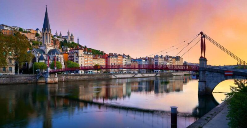 Lyon: Express Walk with a Local in 60 minutes - Lyon: Express Walk with a Local in 60 minutes — A Quick yet Authentic Experience